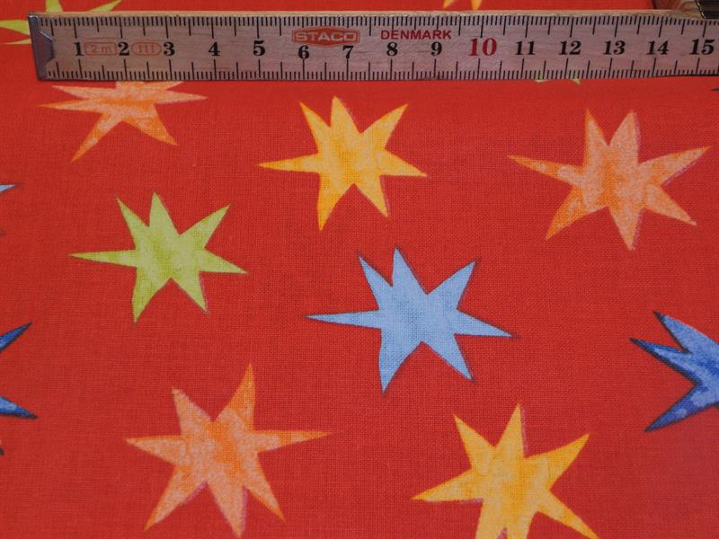 Stof i metermål - Rød med store stjerner - (stofbredde 140 cm.)